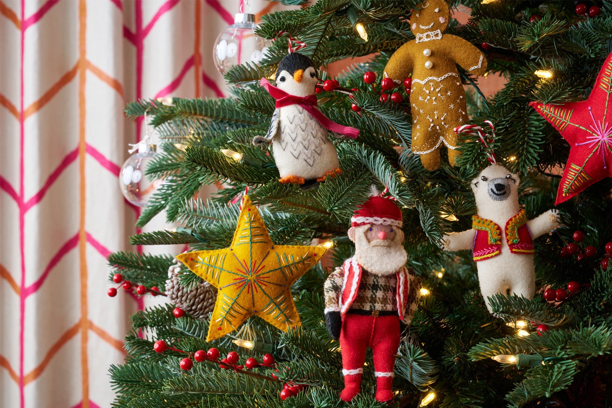 Hand-stitched decorations | Fine Cell Work