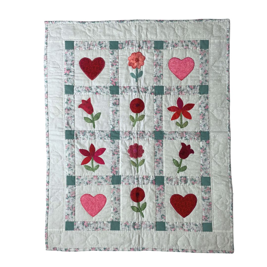 Children's Hand-crafted Hearts & Flowers Quilt | Fine Cell Work